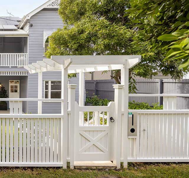 archtop dowel & slat gates - TG15